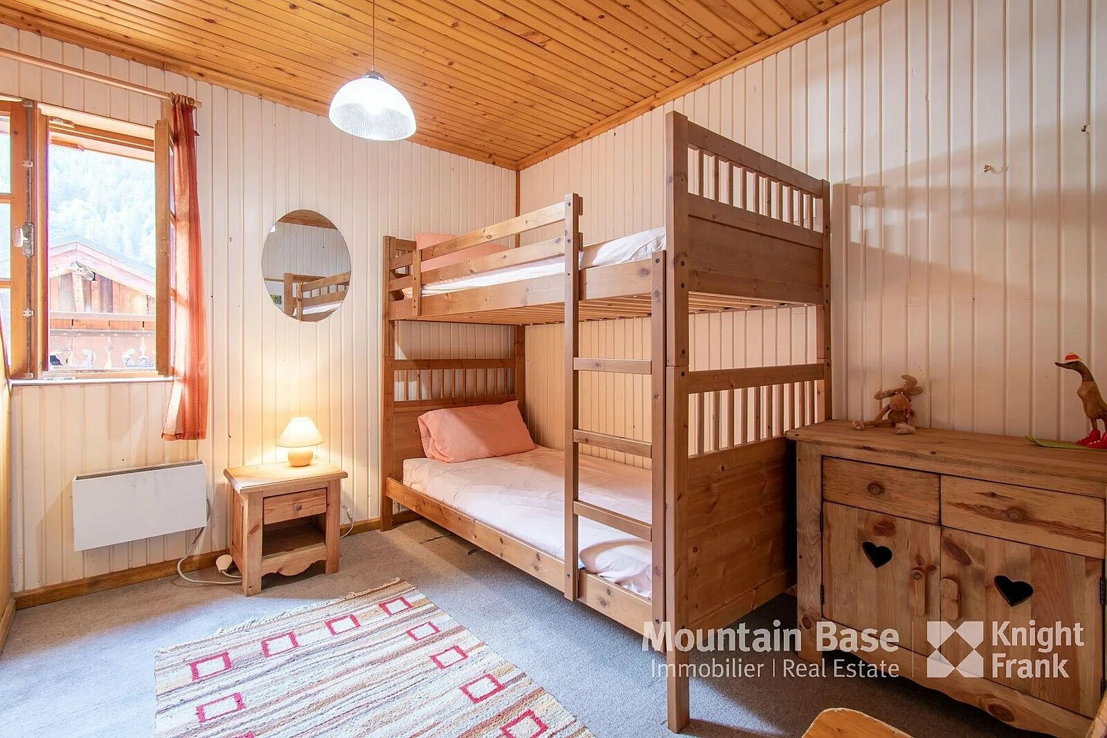 Chalet for Sale - Chalet Pins, Morzine, France