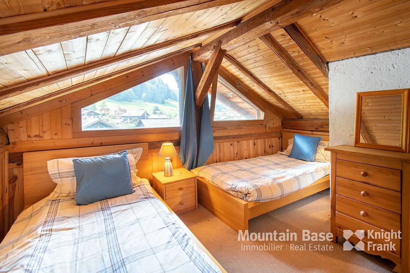 Chalet for Sale - Chalet Pins, Morzine, France